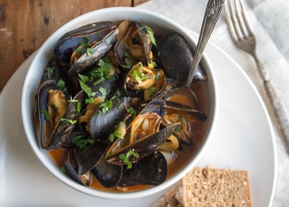 Mussels in Creamy Fennel Tomato Broth - Quick Dinner Recipe