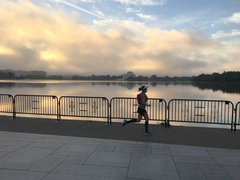 What to Eat During Long Runs | Tips from a Dietitian Marathoner