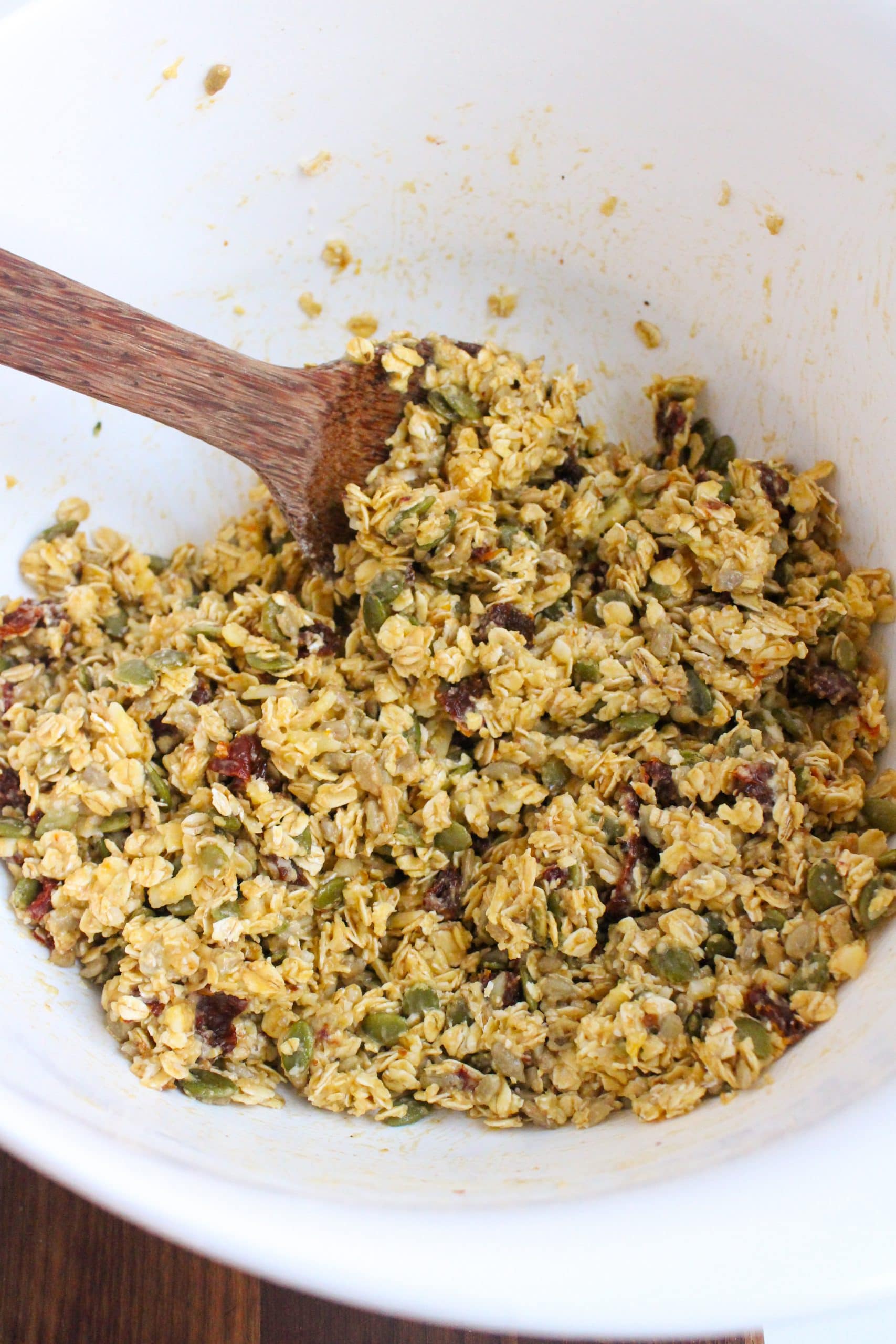 Savory Granola Bar Recipe: Cheesy Sun-Dried Tomato Pizza Bar - Healthy