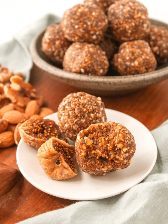 Vanilla Fig Bliss Balls - fANNEtastic food