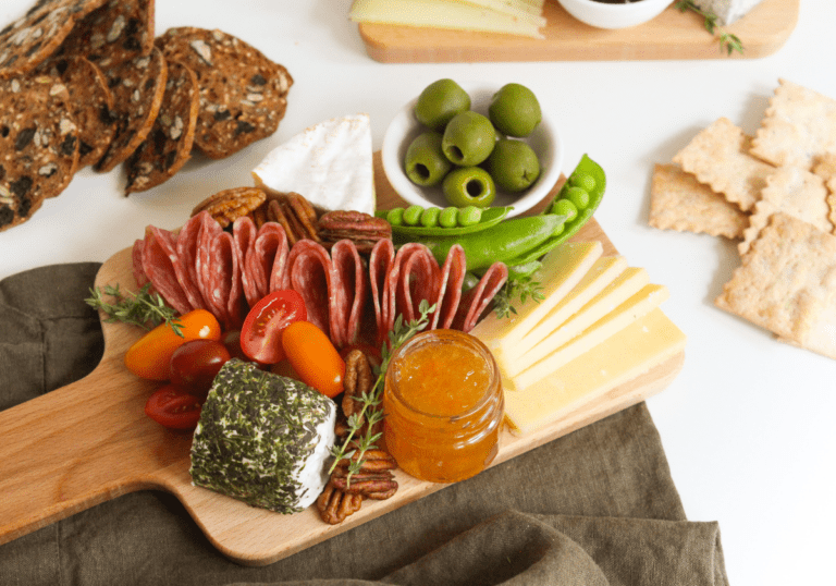 Simple Small Charcuterie Board - fANNEtastic food