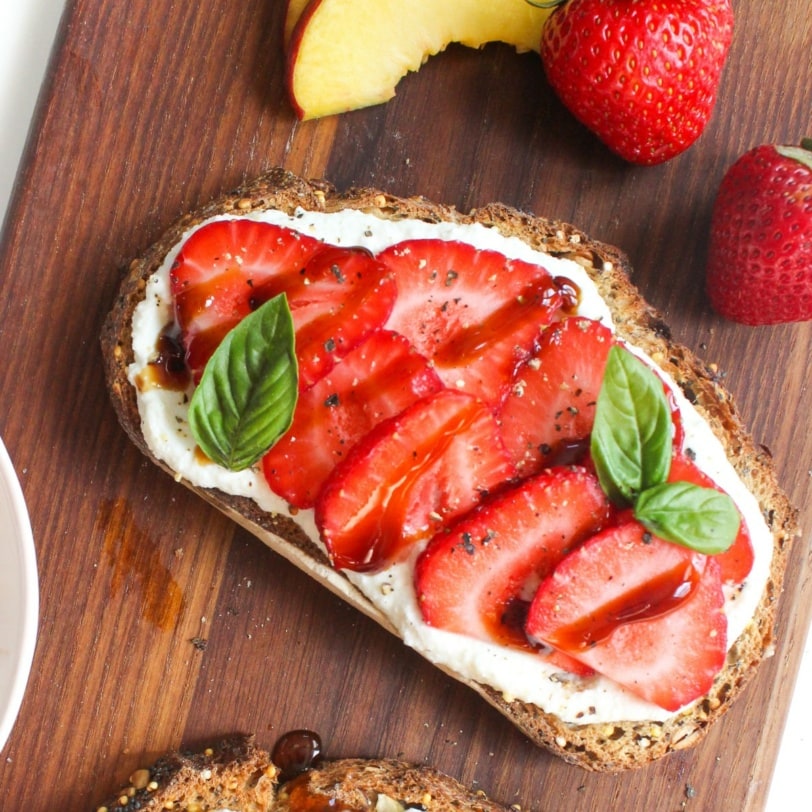 7 Easy Strawberry Breakfast Recipes - fANNEtastic food