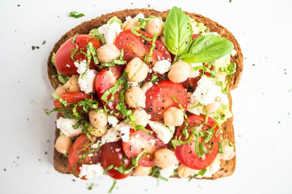 9 Quick & Easy Breakfast Toast Ideas - fANNEtastic food