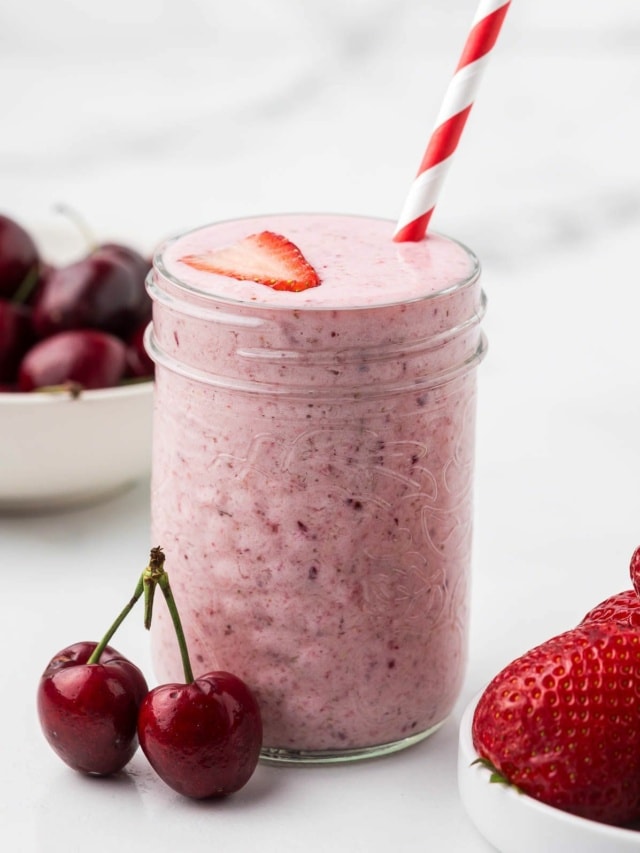 Zesty Berry Lemon Smoothie Recipe - fANNEtastic food